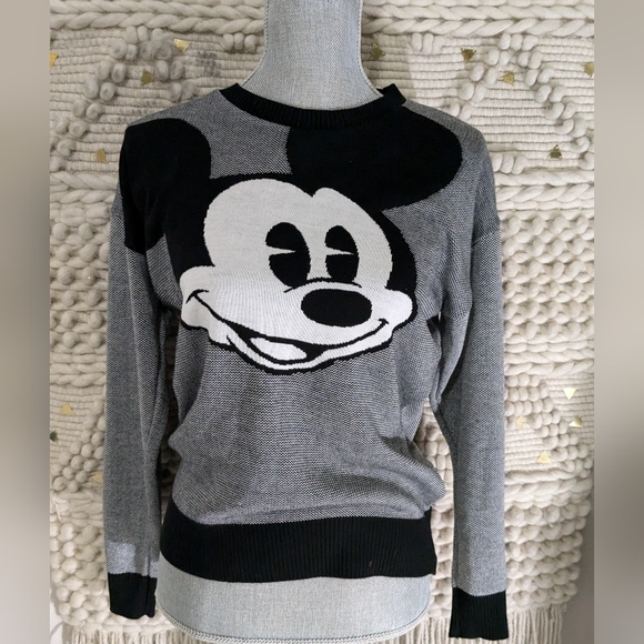 Disney | Sweaters | Disney Womens Gray Mickey Mouse Sweater Large ...